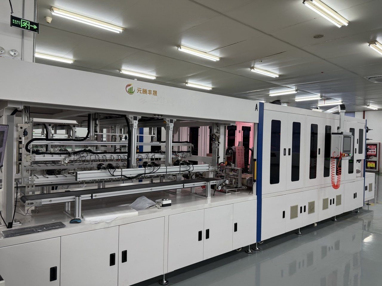High Precision Laser Solar Panel Welding Machine With Air Consumption ...