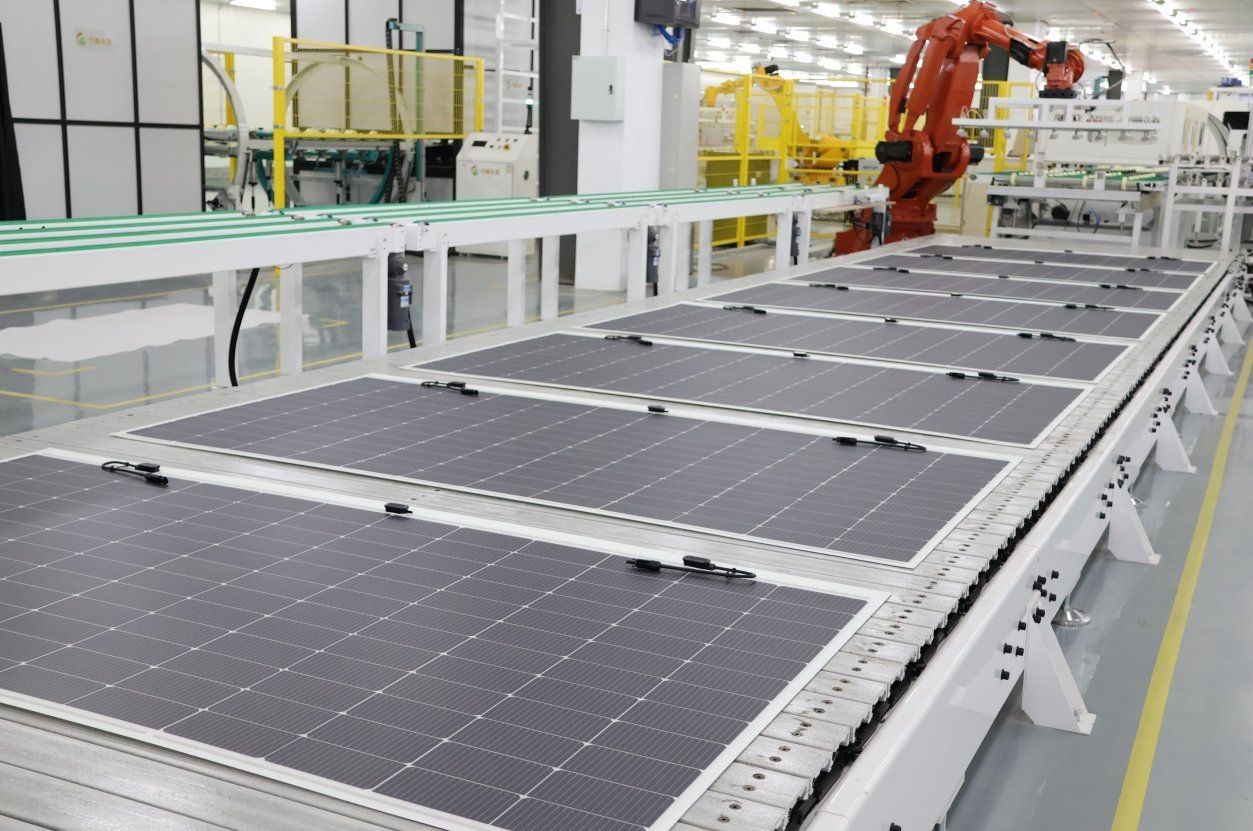 Topcon Cell Roof Flexible Solar Panels with Max. Power 580W and Open ...